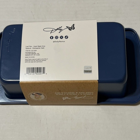 Dolly Parton | Kitchen | Dolly Parton Loaf Pan With Spatula | Poshmark